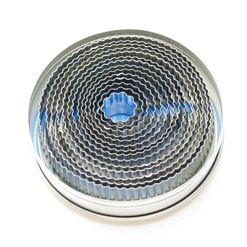 Loyal 14 Piece Scollaped Round Cutter Set - Stainless Steel | Lollipop ...